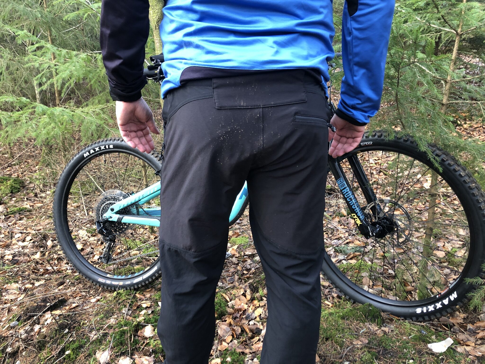 Test: Hyper Pro Pants - Lange MTB bukser fra RevolutionRace (RVRC)